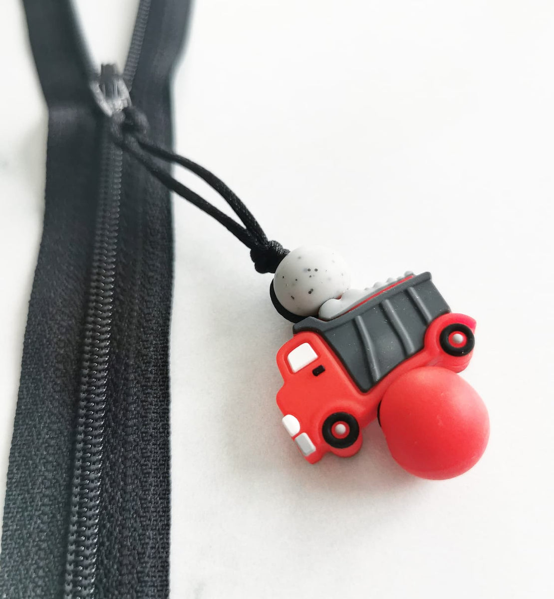 Attache zip camion – Creation Coco Lyly